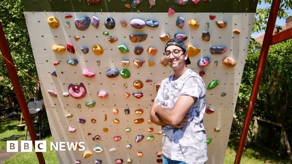 Coronavirus: Birmingham rock climbing instructor builds wall