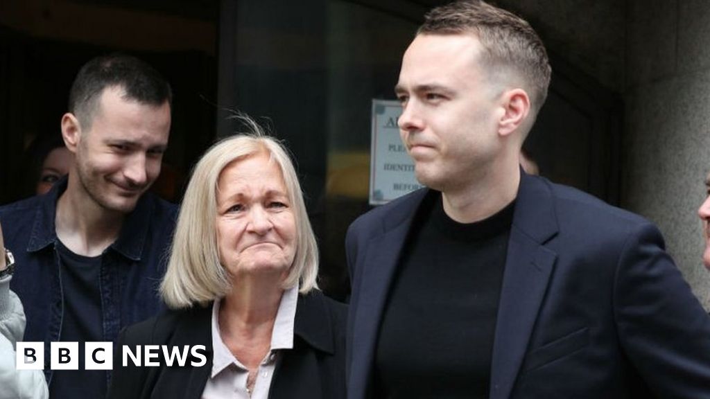 Sally Challen: No fresh trial over husband murder - BBC News