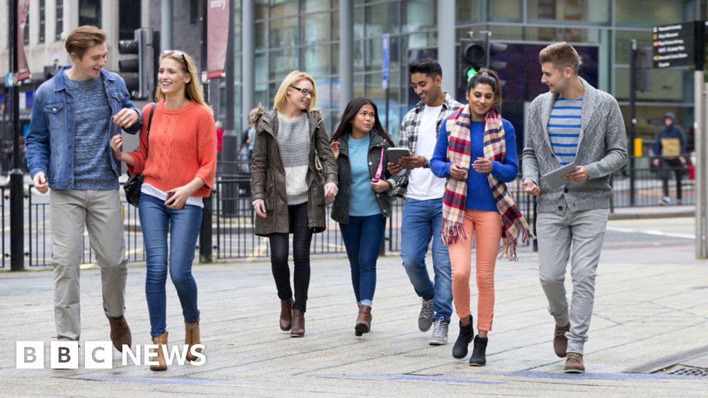 Poor students 'lose on grade predictions'