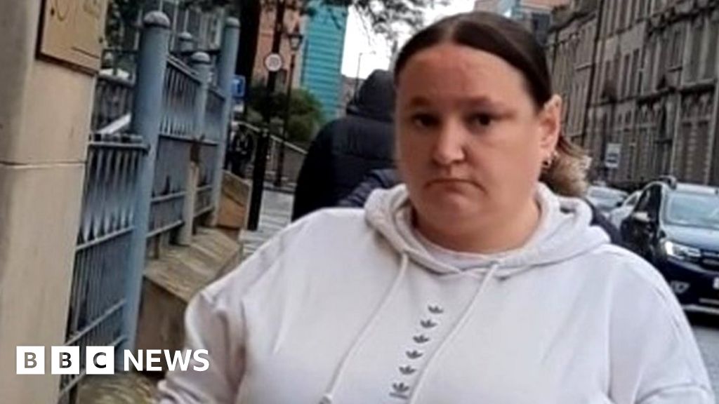 Boy, 13, lived alone in 'squalid' Dundee flat for months - BBC News