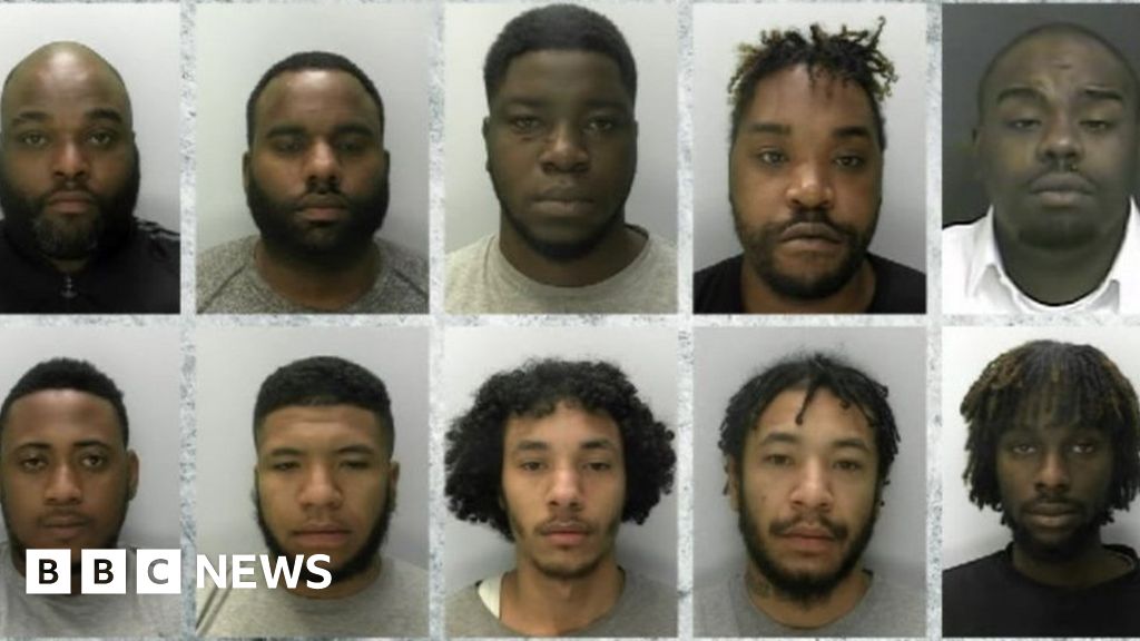 Gloucestershire 'gang members' issued curfew orders - BBC News