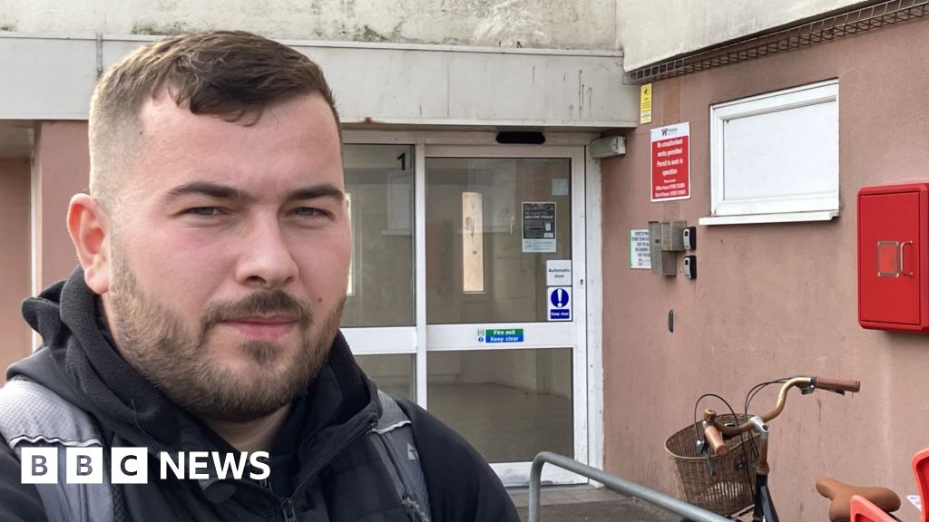 Lowestoft: Residents speak out over flats demolition