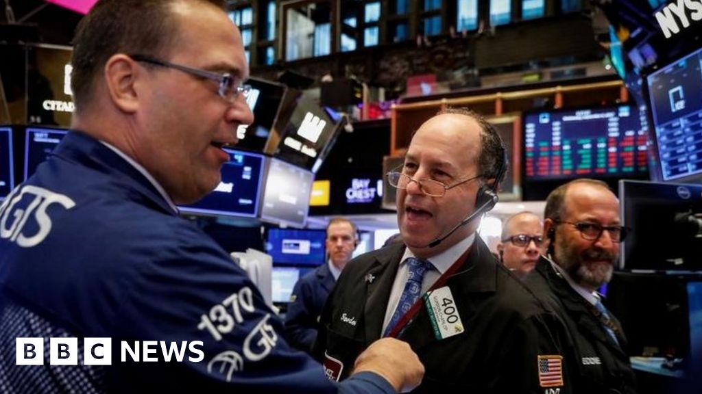 Tech recovery lifts Wall Street - BBC News