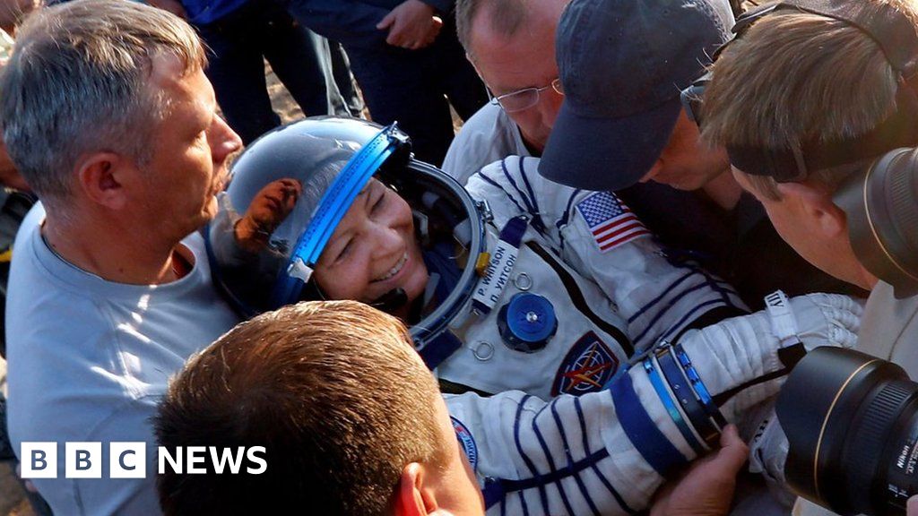 ISS crew return to Earth - BBC News