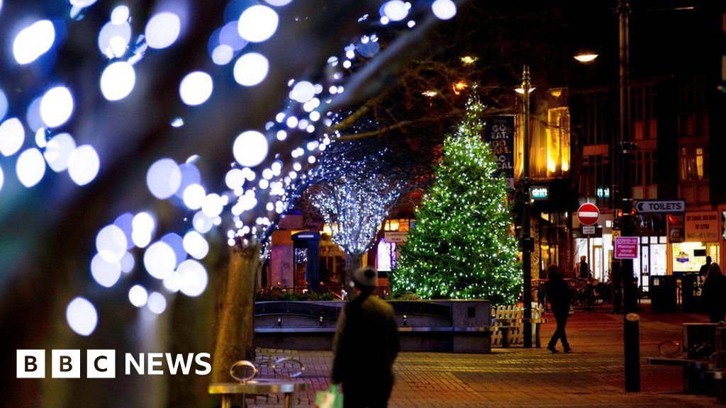 Portsmouth City council approve extra spending on Christmas lights ...