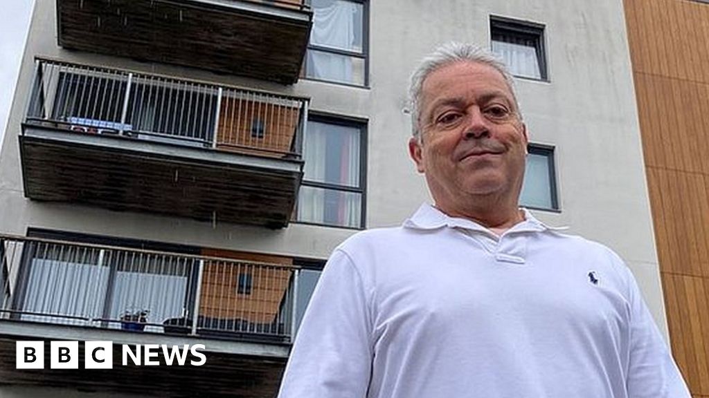 Portishead unsafe cladding: flat owners call for Government reform ...
