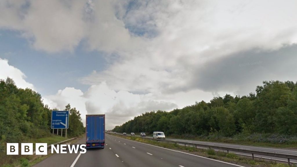 Motorcyclist dies in M11 crash at Loughton - BBC News