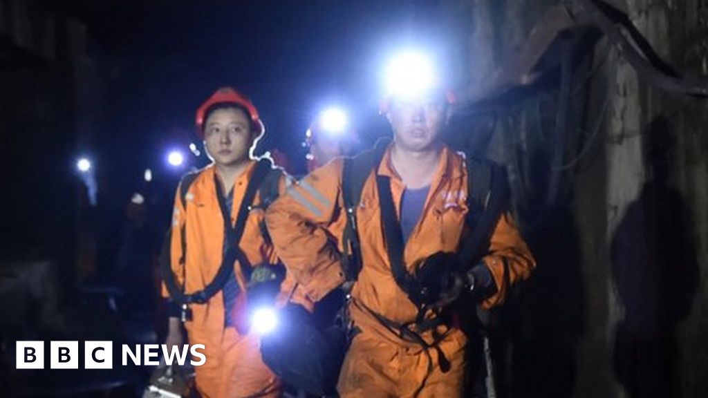 Chinese coal mine rescue bid after deadly blast - BBC News