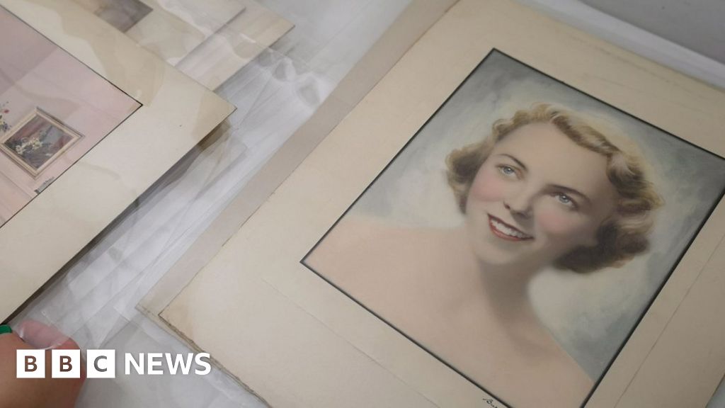 Edward Chambre Hardman's unseen archive to be uncovered - BBC News