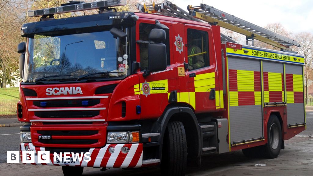 Suspicious fire causes house evacuation in Tranent - BBC News