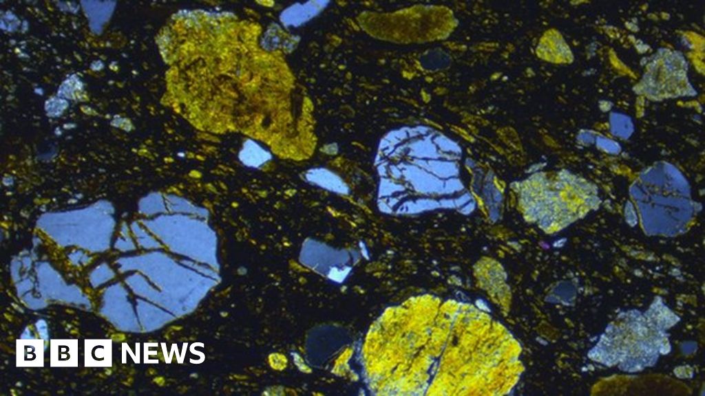 60 million-year-old meteorite impact found on Skye - BBC News