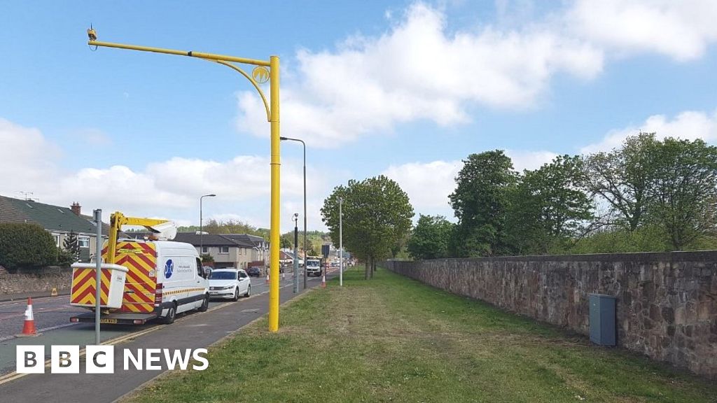 Scotland's first urban average speed camera in Edinburgh street - BBC News