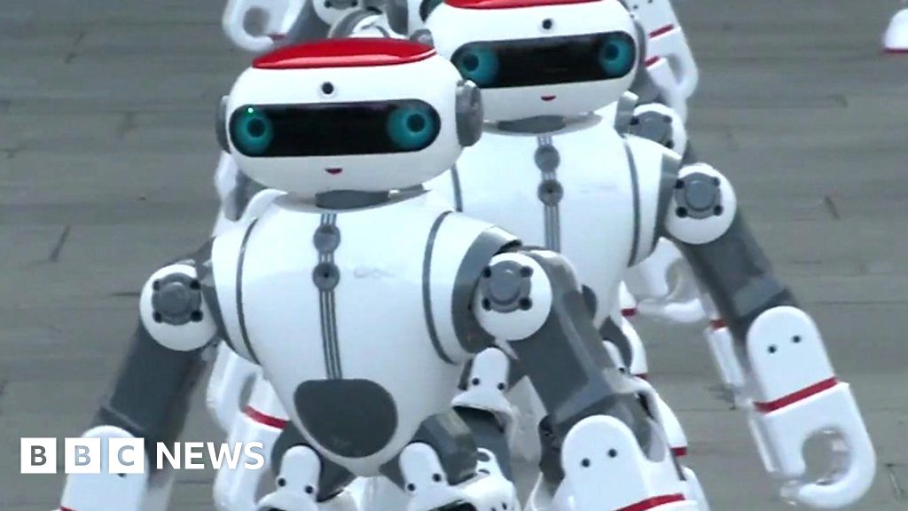 Dancing robots break new record and other news