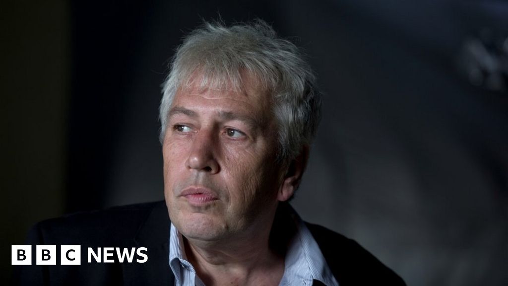 Durham University to investigate Rod Liddle speech walk-out - BBC News