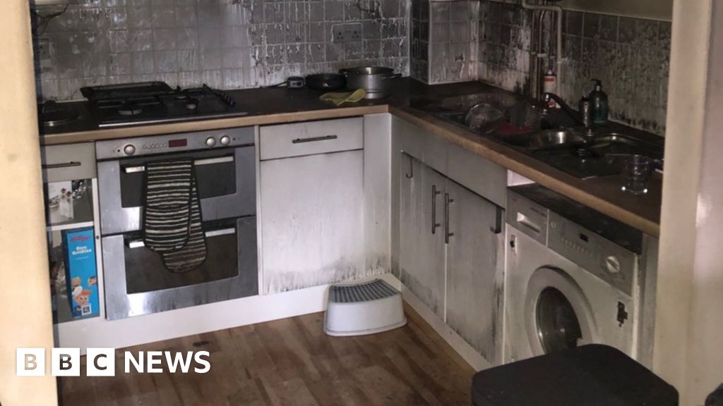 E-bike explosion warning as Reading family flees fire