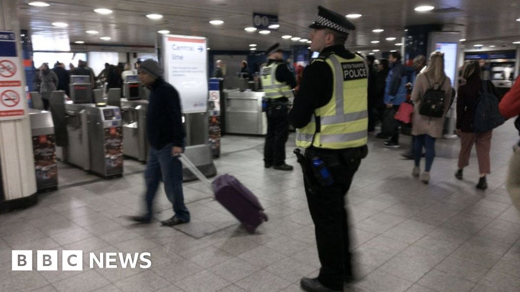 Tube patrols create 'phantom policing' effect, study finds - BBC News