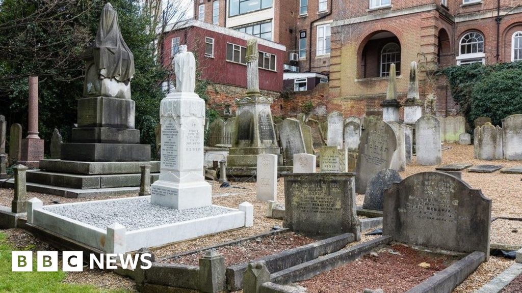 Rochester: Historic buildings and sites given Grade II listed status