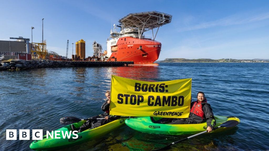 Greenpeace fears over Cambo drilling preparations - BBC News