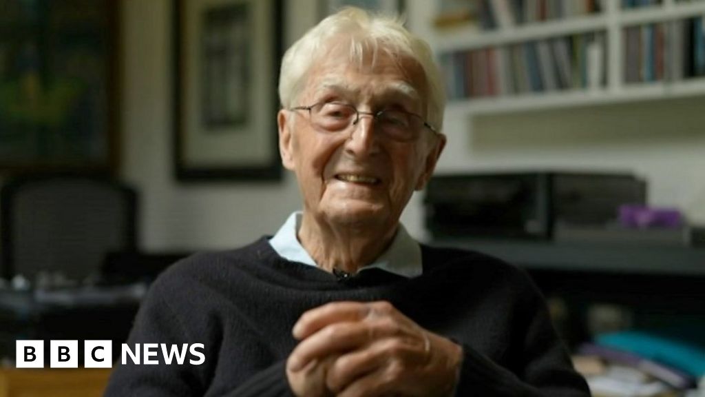 Harry Gration: Sir Michael Parkinson's tribute to friend - BBC News