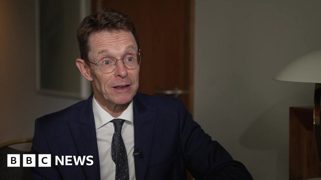 Mayor Andy Street rules out resigning after HS2 leg scrapped - BBC News