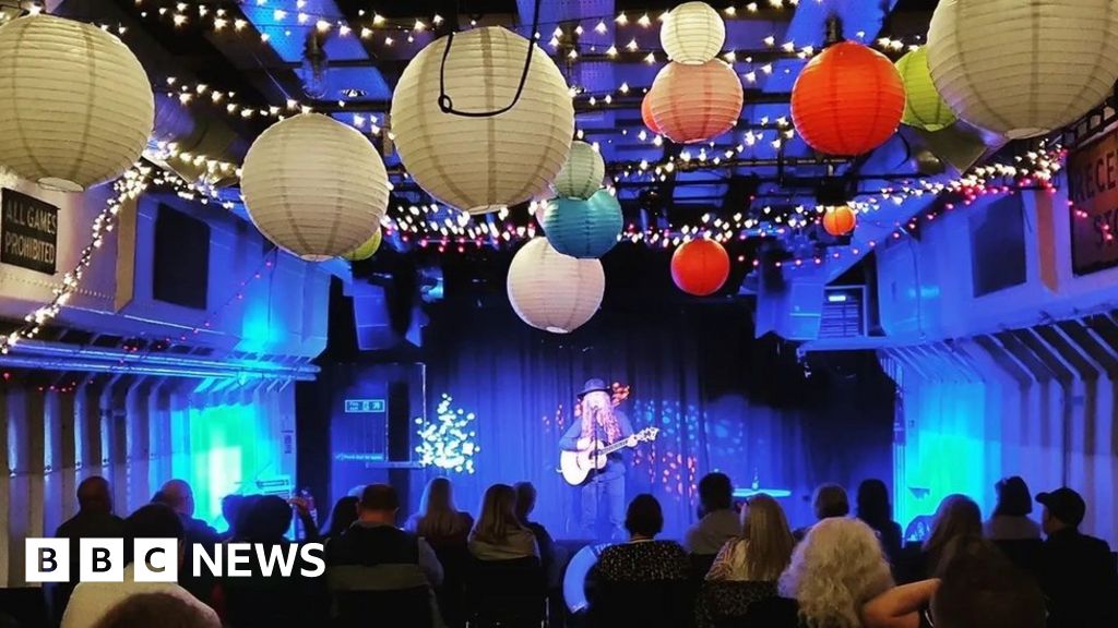 Belfast Barge: The quirky arts venue moored on the River Lagan - BBC News