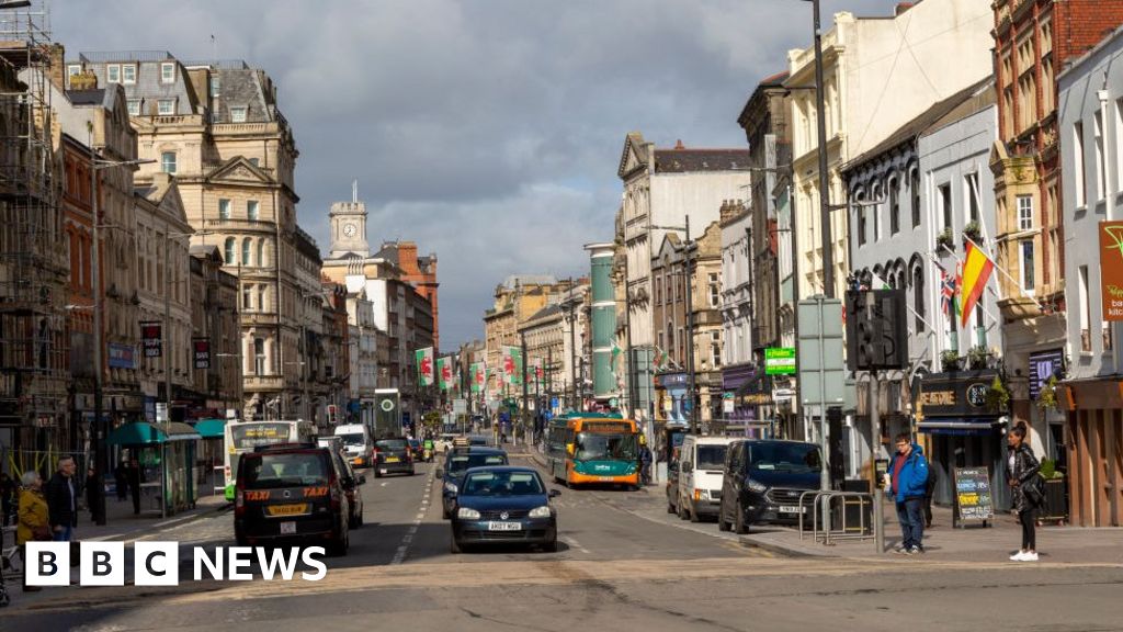 Cardiff's staggered work hours plan to cut city centre congestion - BBC ...