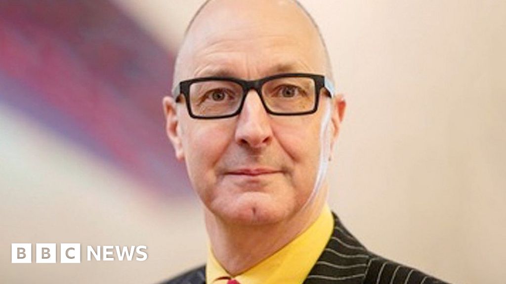 Activist Simon Fanshawe named as University of Edinburgh rector - BBC News