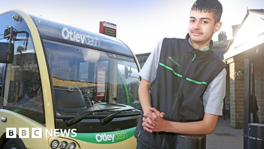 Yorkshire bus company's youngest driver takes wheel at 18 - BBC News