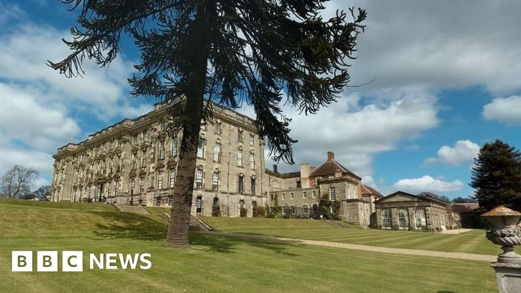 Stoneleigh Abbey's £4m homes plan to boost funds - BBC News