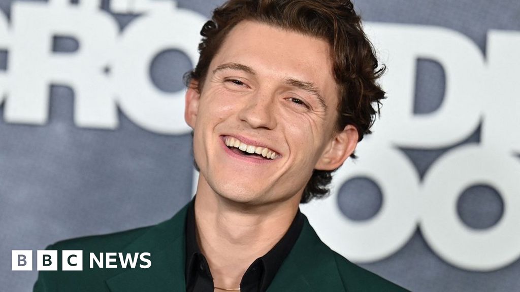 Tom Holland Spider Man Star To Take A Year long Break From Acting