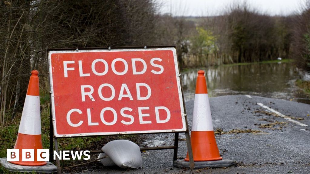 Flood alerts in parts of West Midlands after heavy rainfall - BBC News