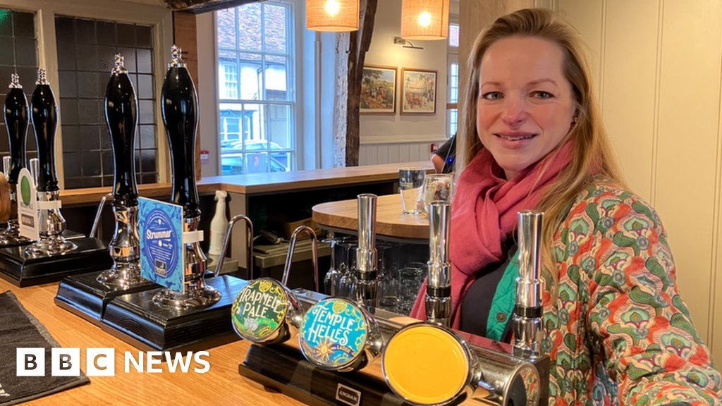 The Debenham Lion has reopened after being closed 25 years - BBC News