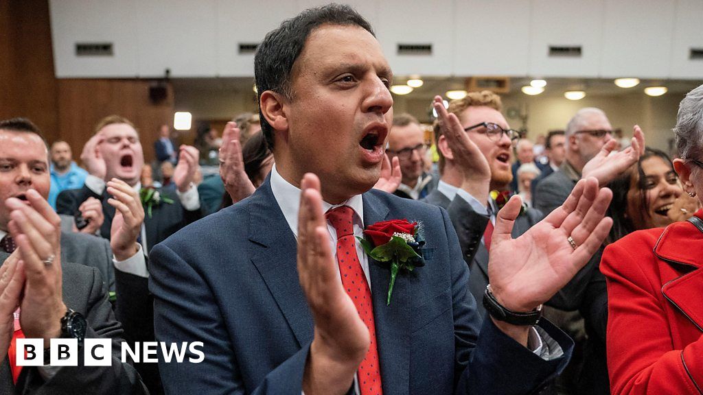 Labour wins key Rutherglen and Hamilton West by-election - BBC News
