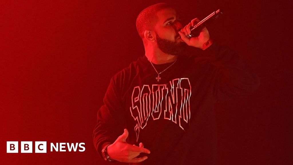 How Drake's One Dance ruled the chart - without a music video - BBC News