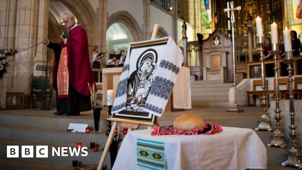 Services in West Yorkshire mark Stalin-era Ukraine famine
