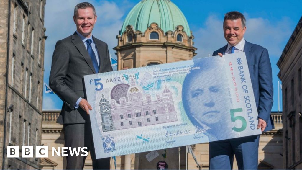 New Bank of Scotland plastic £5 note enters circulation - BBC News