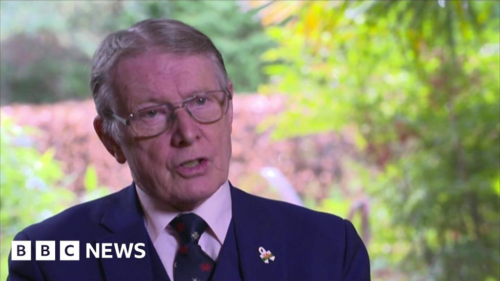 'Questions' over length of Lynette White murder sentence - BBC News