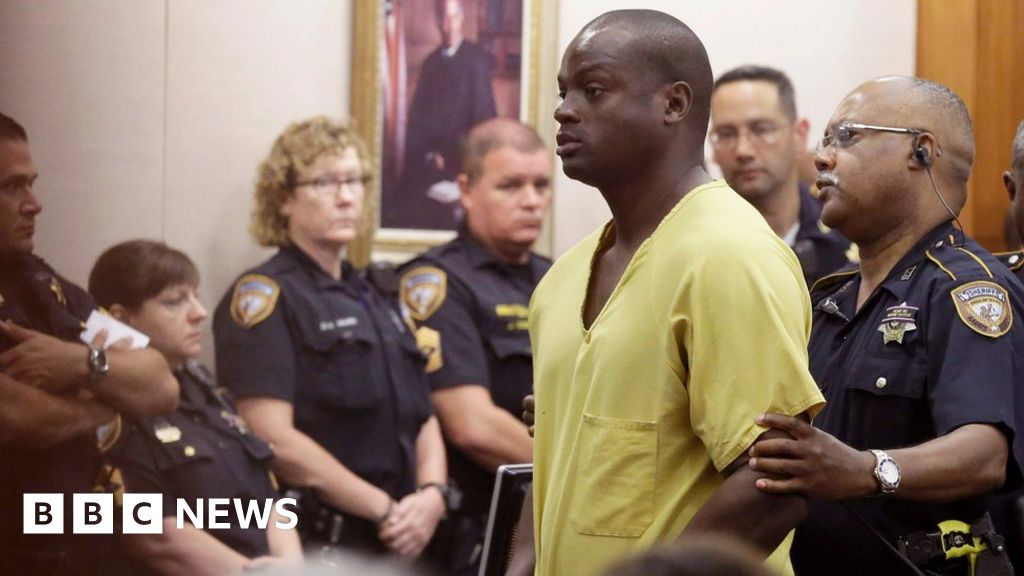 Texas man held in shooting death of sheriff's deputy - BBC News