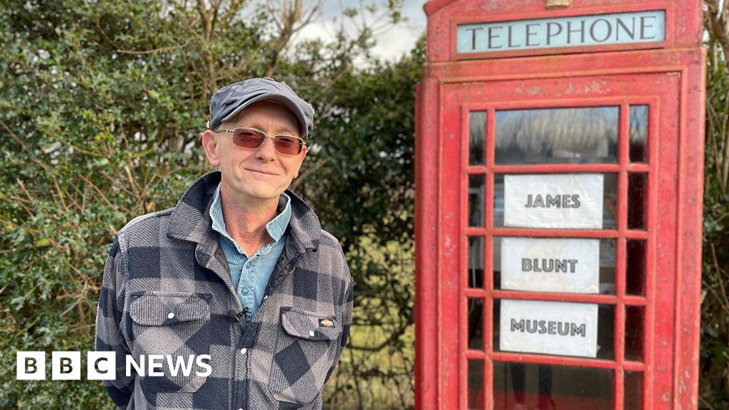 The James Blunt museum that fits in a phone box - BBC News