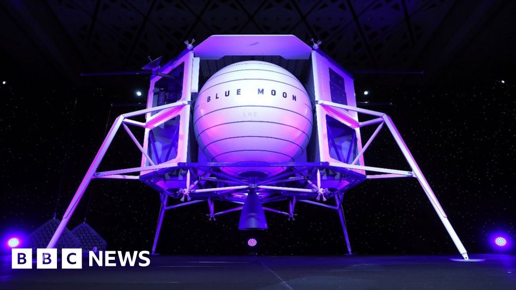 Bezos floats 'national team' to build Moon lander - BBC News