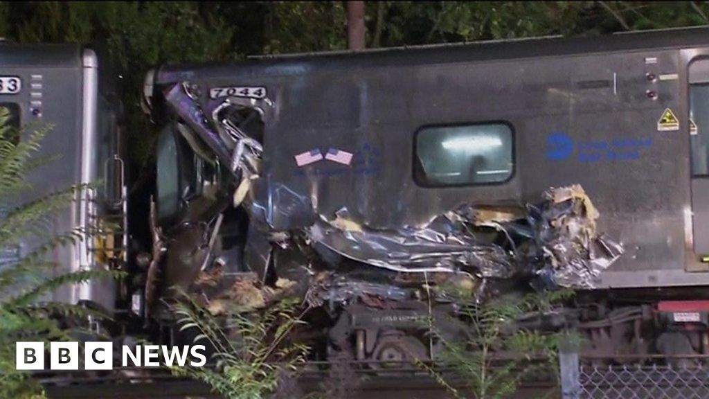 US train derails after collision near New York - BBC News