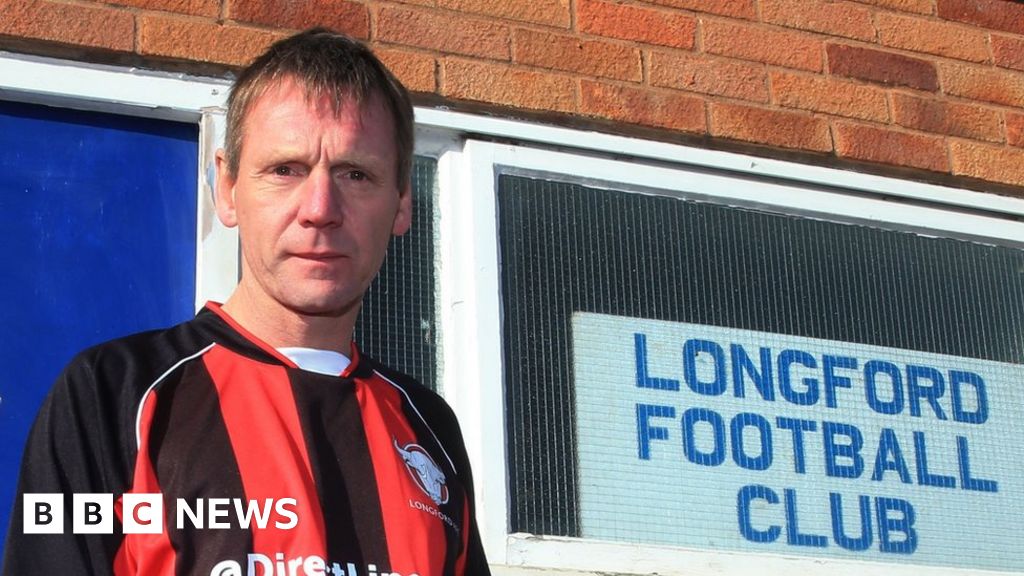 Stuart Pearce: England legend signs for Longford AFC - BBC News