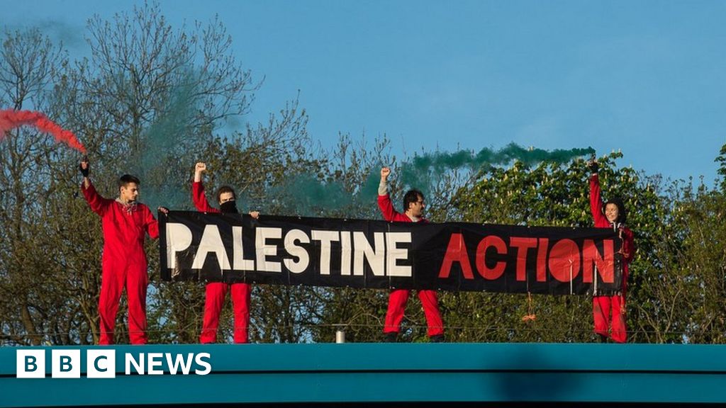 Pro-Palestinian protesters occupy Leicester drone factory - BBC News