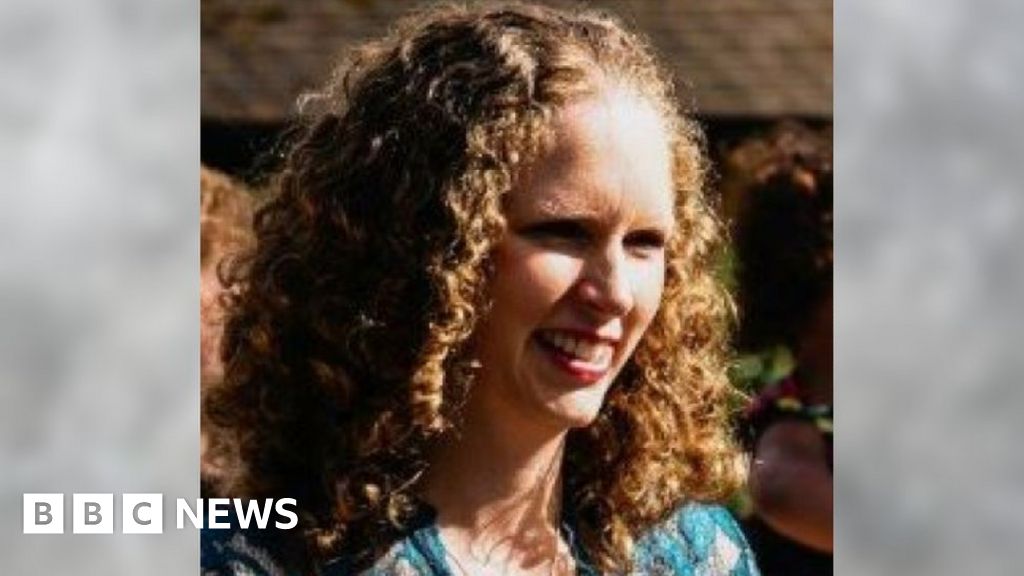 Bristol mother Alison Bowen 'radiated love' say family - BBC News