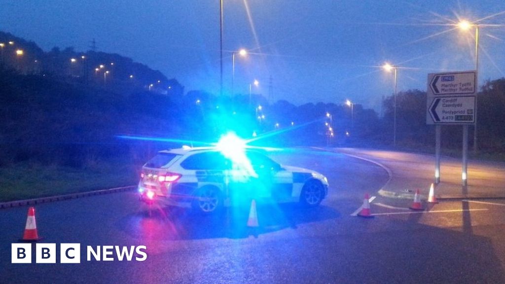 Power Station Hill reopens after lorry overturns - BBC News