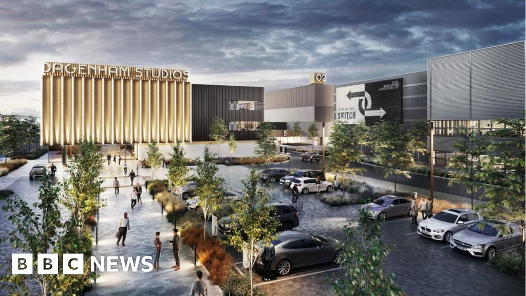 Dagenham film studios plan approved - BBC News
