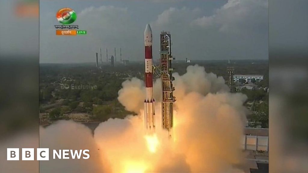 India's record-breaking rocket blasts off - BBC News