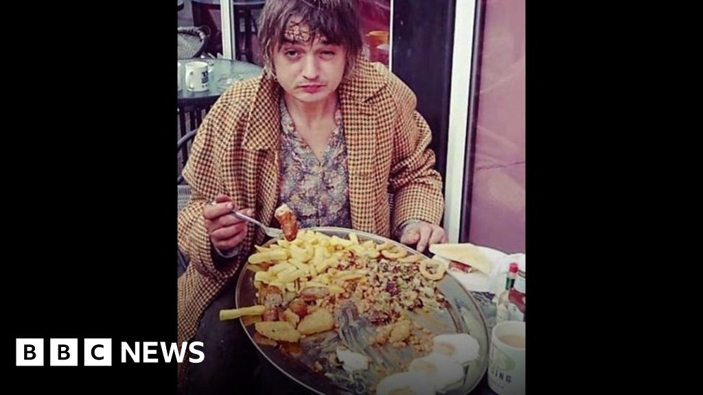 Margate cafe boost after Pete Doherty breakfast - BBC News