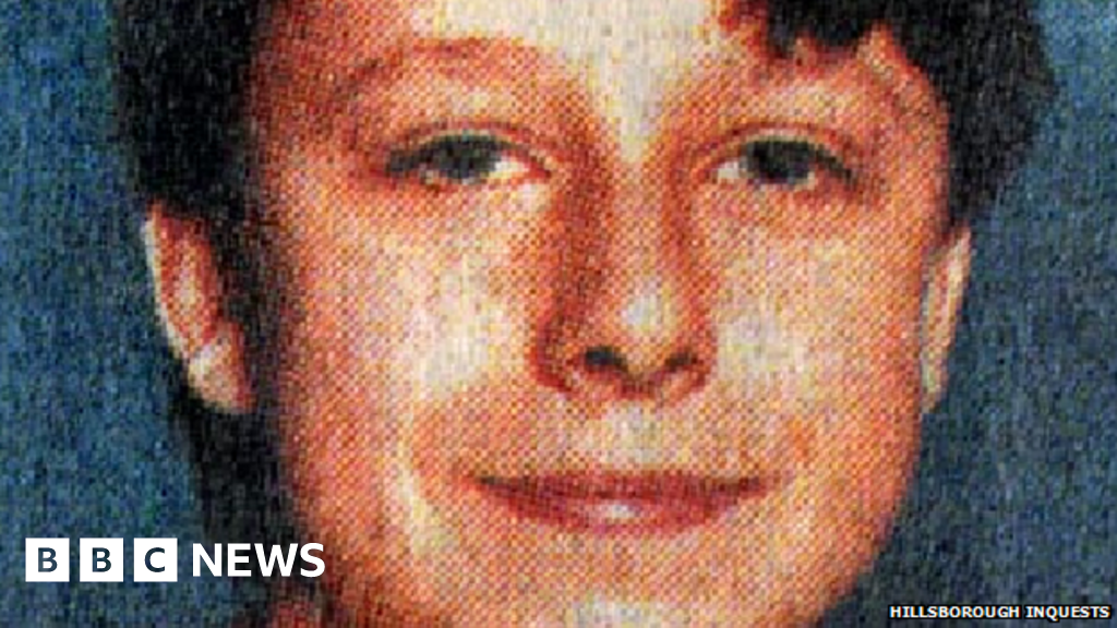 Hillsborough inquests: 'Desperate' attempt to save life - BBC News