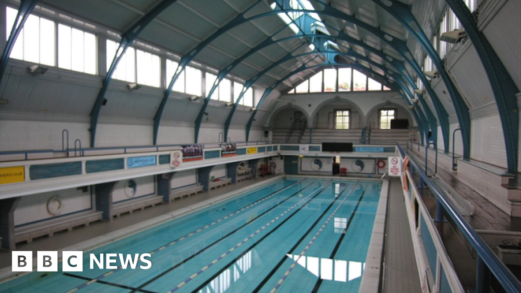 Swindon's Health Hydro gets new Grade II* listed status - BBC News